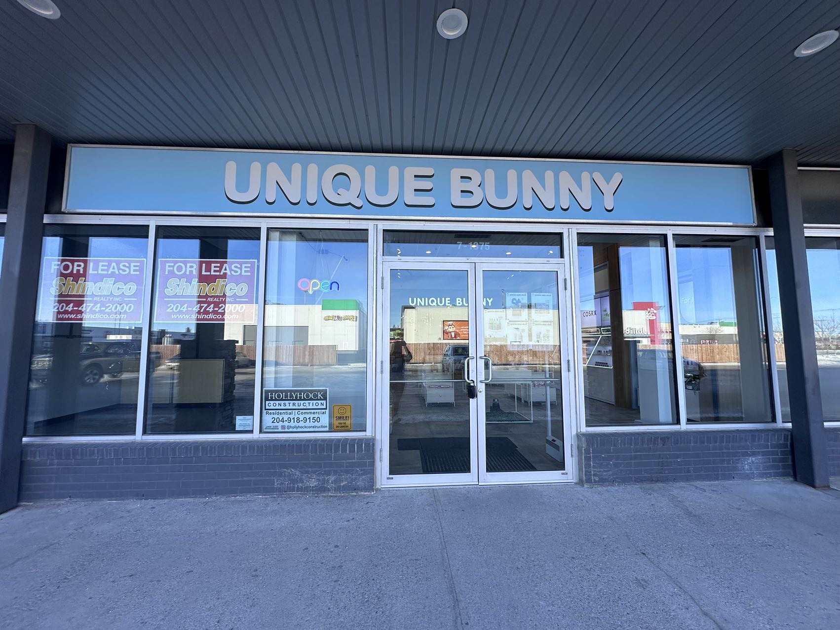 Unique Bunny 1375 McPhillips St #7,Winnipeg,MB,CA,R2V3V1